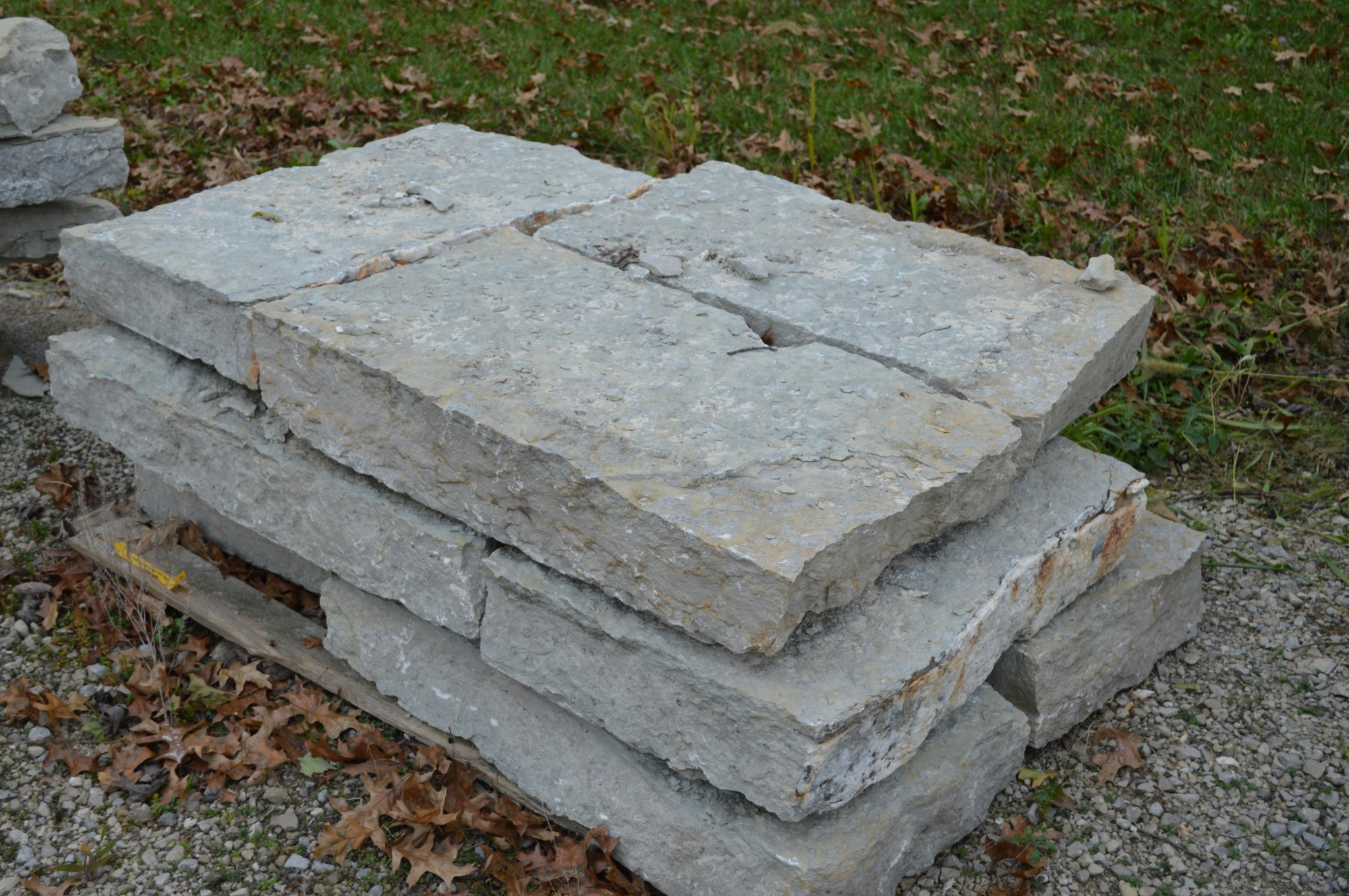 Canyon Gray Steps - Frank Brother's Landscape Supply Inc.