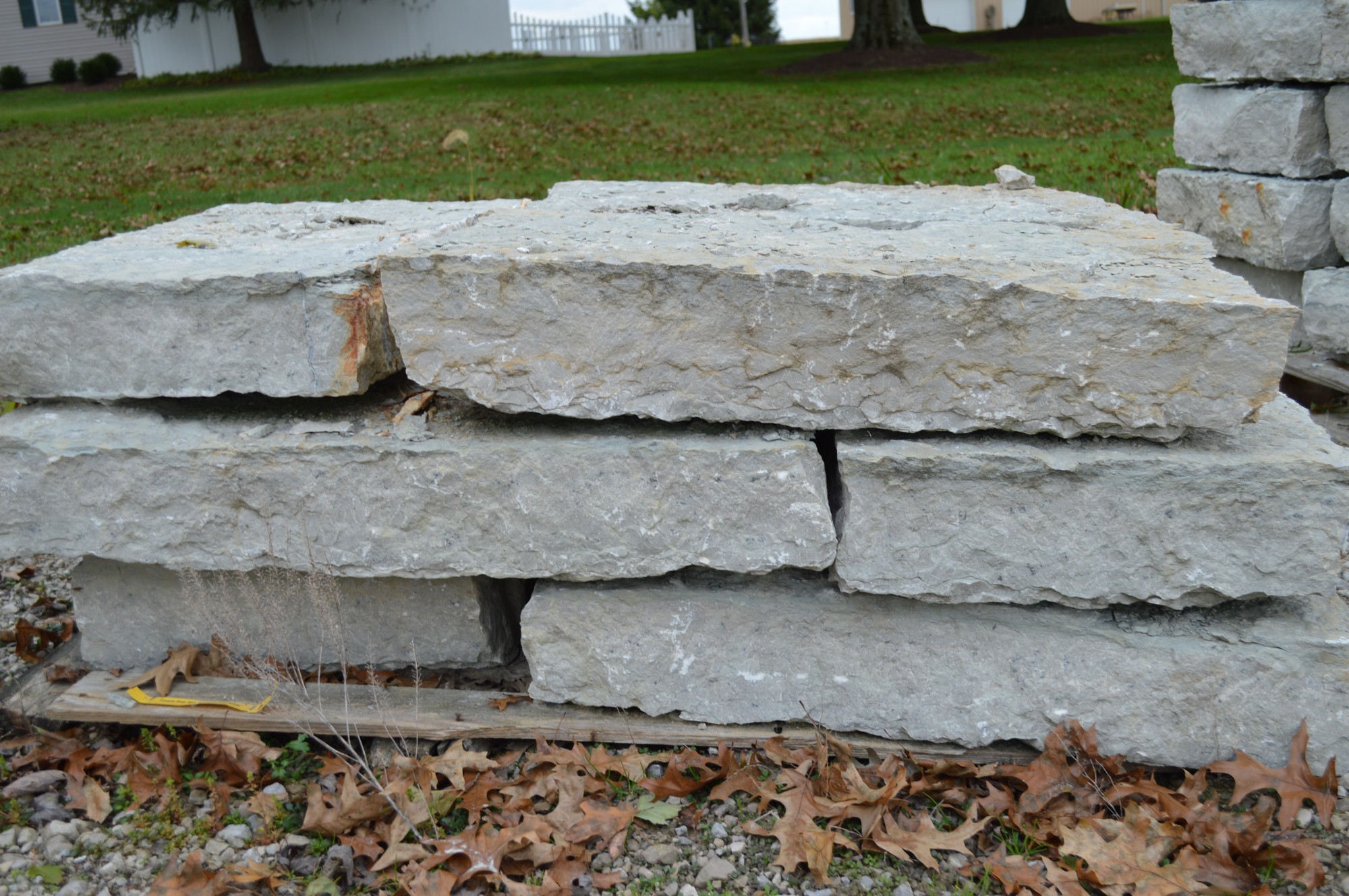 Canyon Gray Steps - Frank Brother's Landscape Supply Inc.